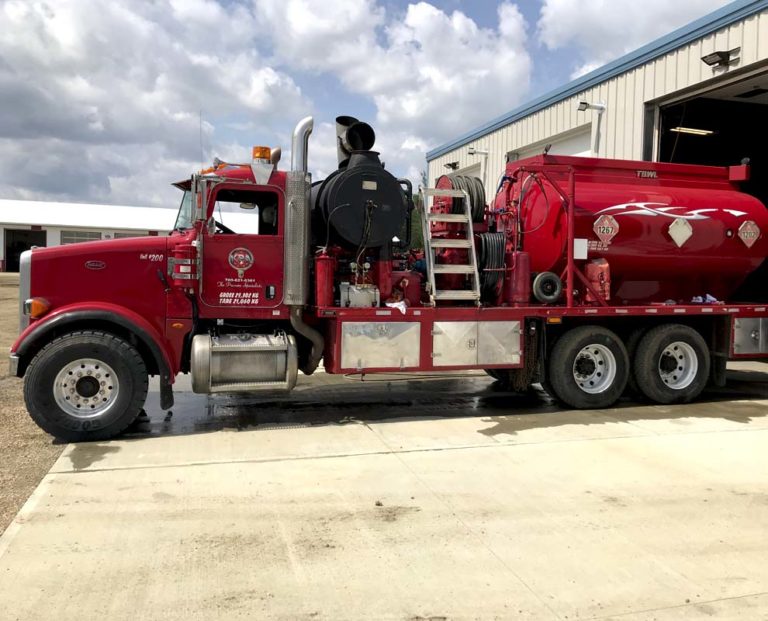 Hot Oiler Units: KPA Pressure Services - Drayton Valley, AB